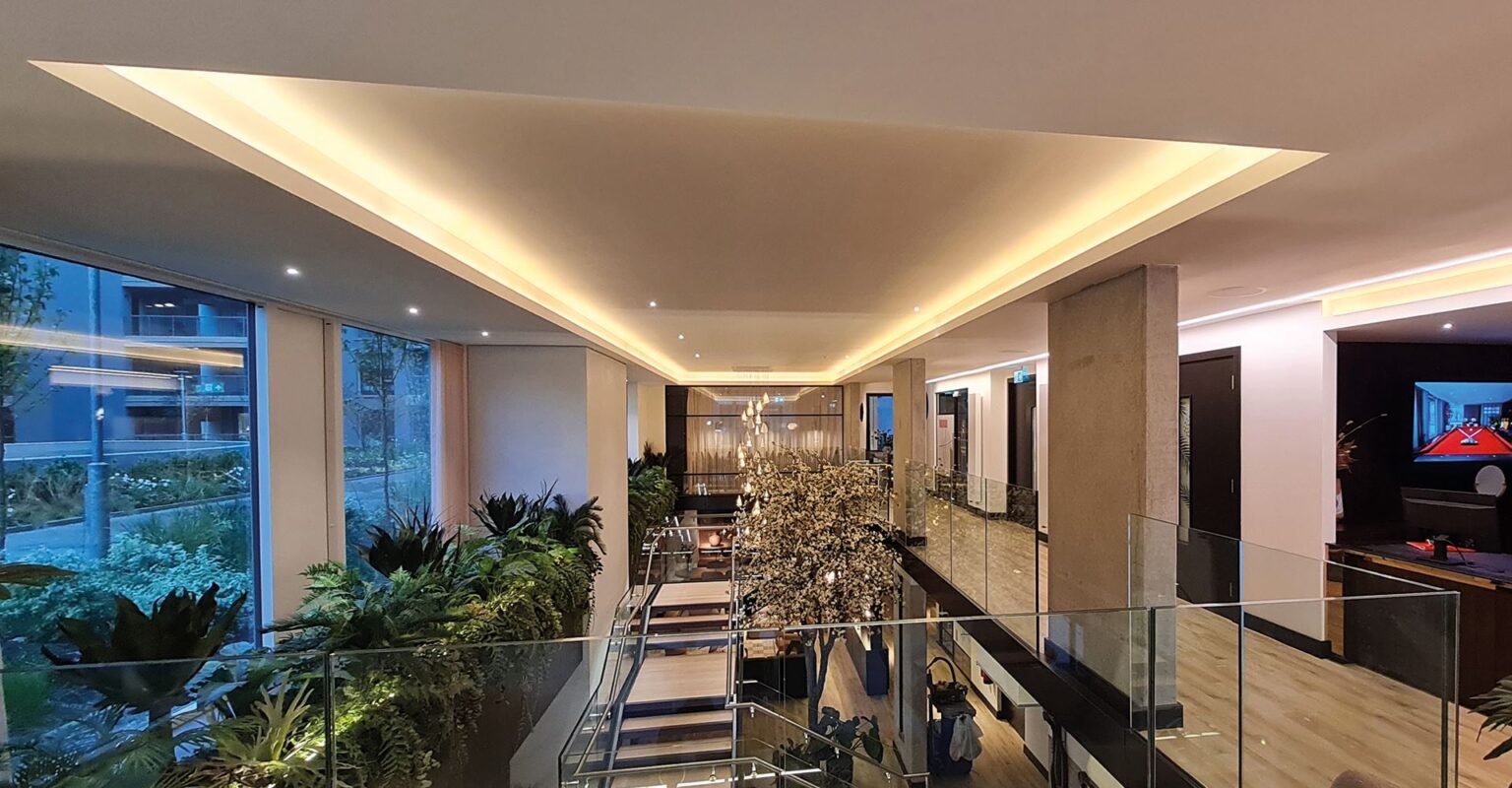 Home - auroralighting.com